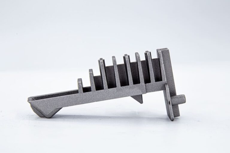 What is Shrinkage in Cast Metals? Stages & Factors 2024